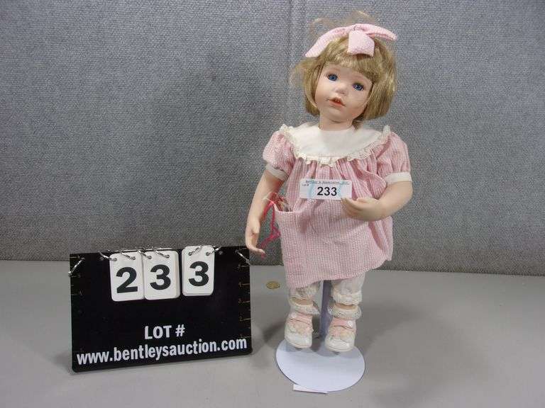 1994 THE HAMILTON COLLECTION 2074B "KAITLYN" DOLL IN PINK DRESS & STAND ...