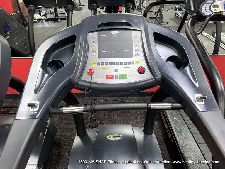 GREEN SERIES TREADMILL 7000 SERIES - Bentley & Associates, LLC