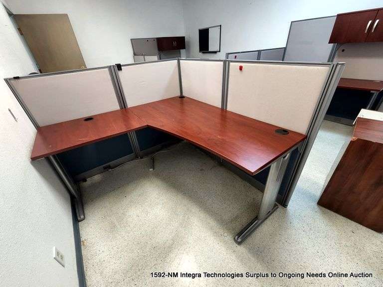 L-SHAPED MAHOGANY STYLE CUBICLE - Bentley & Associates, LLC
