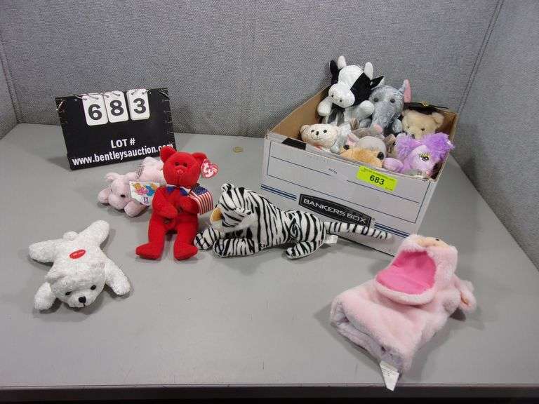 BOX: STUFFED ANIMALS - Bentley & Associates, LLC
