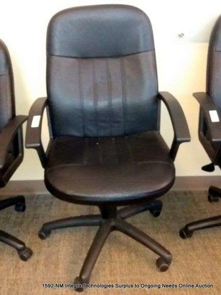CASTERED OFFICE CHAIR W/ ARMS - BLACK - Bentley & Associates, LLC