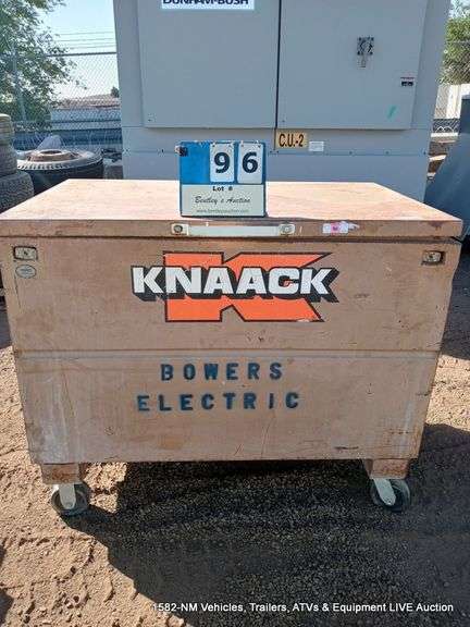 KNAACK METAL TOOL BOX W/ CONTENTS - Bentley & Associates, LLC