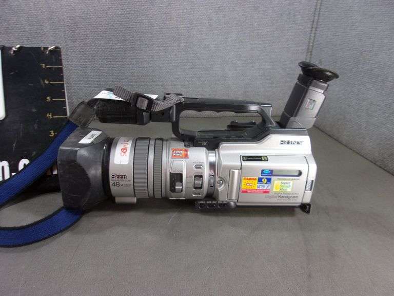 SONY 3CCD PROGRESSIVE SCAN VIDEO CAMERA - Bentley & Associates, LLC