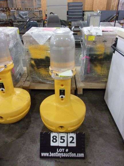 WOBBLE LIGHT 500 HALOGEN FLOATING CONSTRUCTION LIGHT FIXTURE - Bentley ...