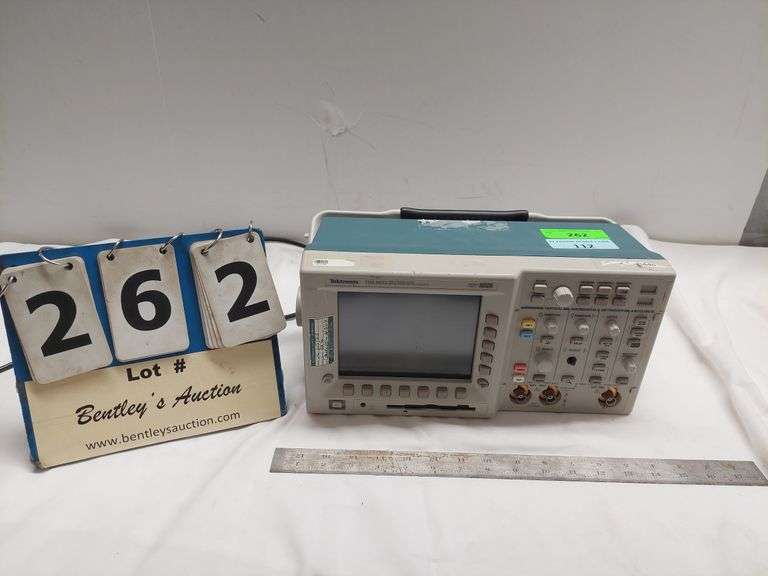 tektronix-tds-3052-two-channel-color-digital-phosphor-oscilloscope