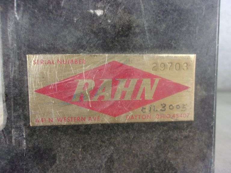 RAHN BLACK GRANITE STEP PRECISION RIGHT ANGLE BLOCK - Bentley ...