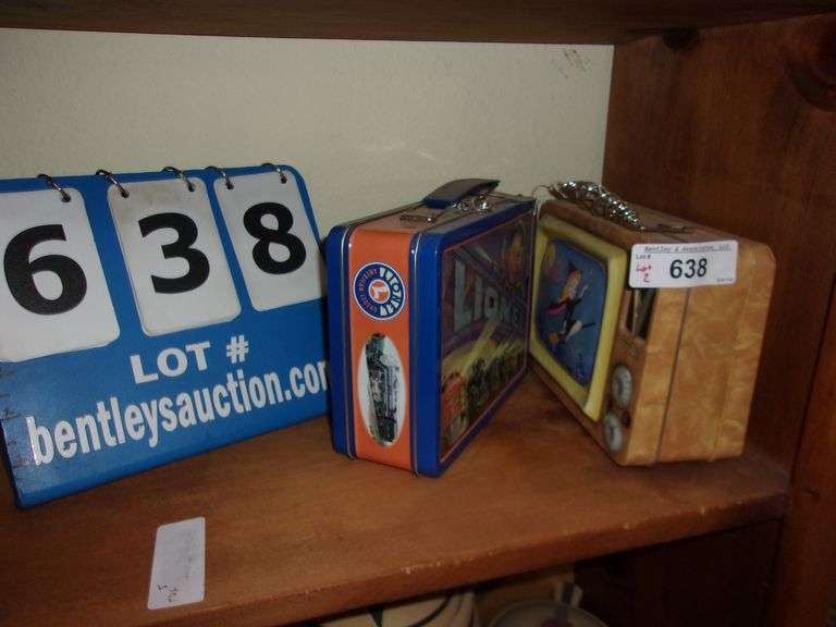 LOT: VINTAGE METAL LUNCH BOXES - LIONEL TRAIN, BEWITCHED - Bentley ...