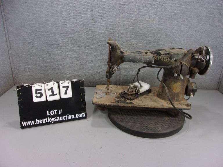 VINTAGE SINGER SEWING MACHINE - BLACK ELECTRICAL - Bentley & Associates ...