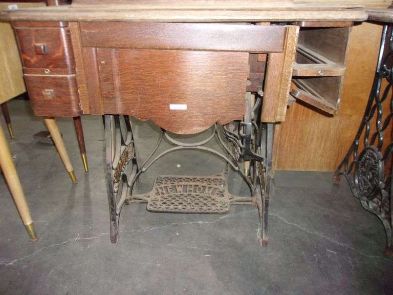 VINTAGE BLACK SINGER TREADLE SEWING MACHINE - Bentley & Associates, LLC
