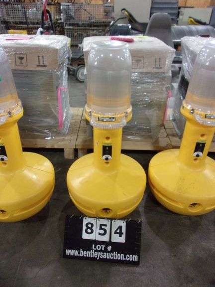 WOBBLE LIGHT 500 HALOGEN FLOATING CONSTRUCTION LIGHT FIXTURE - Bentley ...