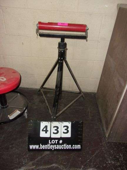 SMALL WOOD WORKERS TRIPOD ROLLER MATERIAL STAND - Bentley & Associates, LLC