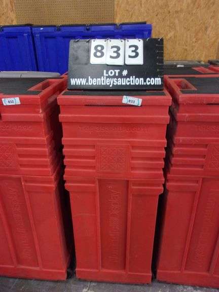 NOMADIC DISPLAY TRADESHOW DISPLAY CASE - FELT, EXPANDABLE FRAME ...