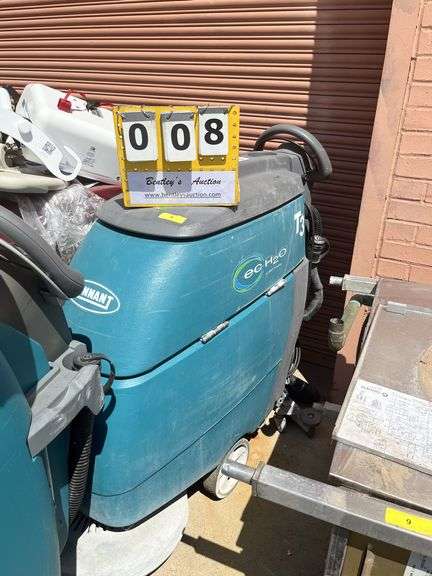 TENNANT T3 ECHO 20 FLOOR MACHINE - Bentley & Associates, LLC