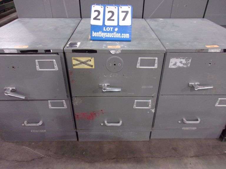 MOSLER 2-DRAWER HEAVY STEEL MODEL: SF-C2 LOCKING SECURITY FILE SAFE ...