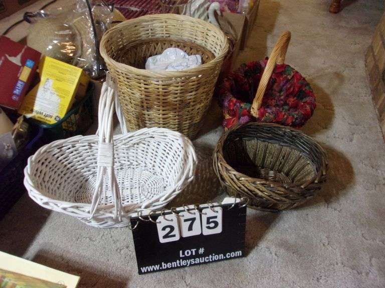5 MEDIUM SIZE WOVEN BASKETS - Bentley & Associates, LLC