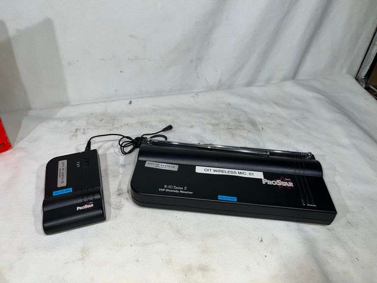 SENNHEISER TELEX PRO STAR R-10 VHF DIVERSITY RECEIVER - Bentley ...