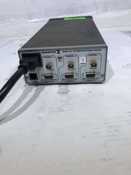 ENDEVCO DC DIFFERENTIAL VOLTAGE AMPLIFIER MODEL 136 - Bentley ...