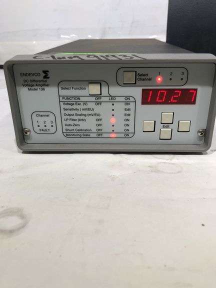 ENDEVCO DC DIFFERENTIAL VOLTAGE AMPLIFIER MODEL 136 - Bentley ...