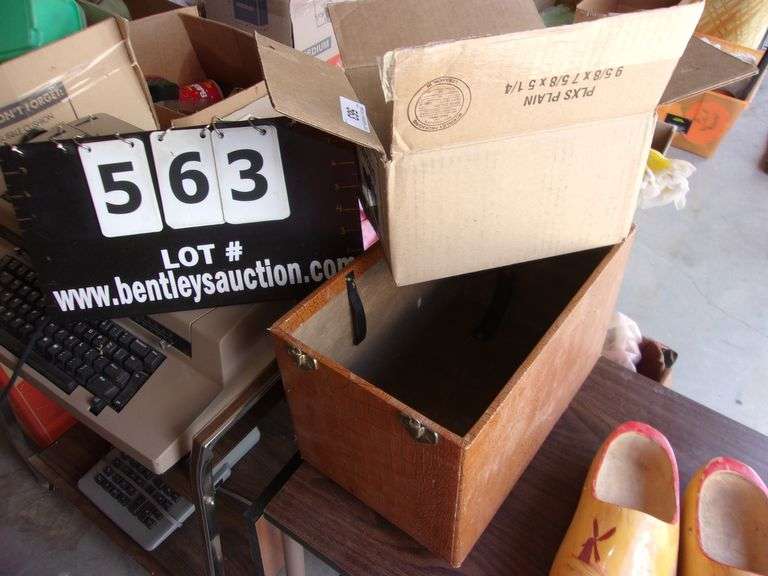 BOX: PLAYING CARDS & SMALL MACHINE COVER - Bentley & Associates, LLC