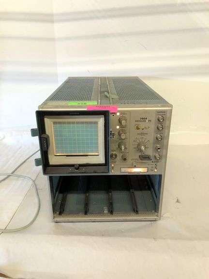 TEKTRONIX 7904 OSCILLOSCOPE - Bentley & Associates, LLC