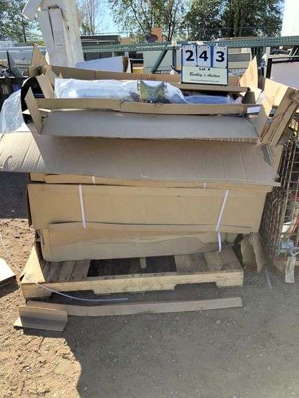 PALLET: CHIEF LFAUB LARGE FUSION ADJUSTABLE FLOOR STANDS (4X MONEY ...