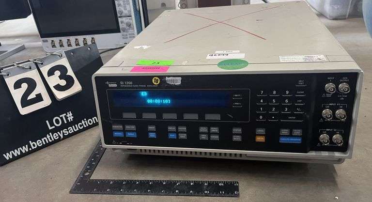 SOLARTRON SI-1260 IMPEDANCE/ GAIN-PHASE ANALYZER - Bentley & Associates ...