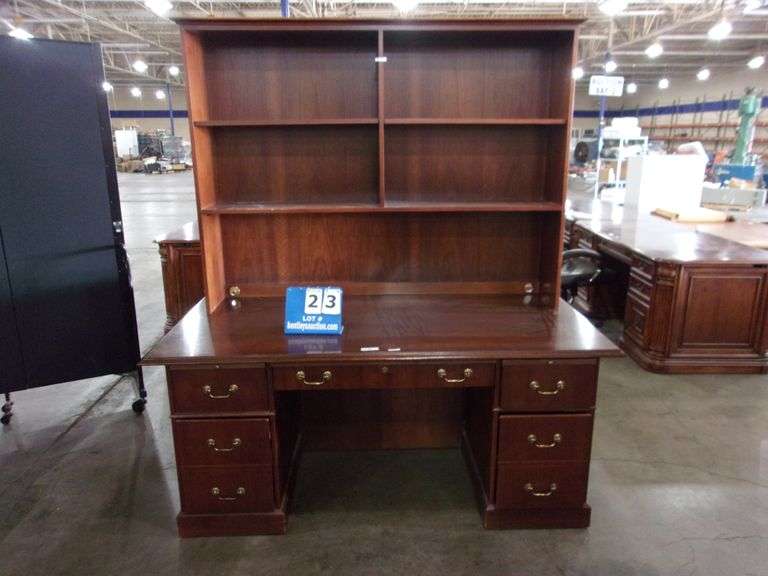PAOLI INC BROWN WALNUT DESK W/ 7-DRAWERS, 2-PULL OUT SURFACES & WOODEN ...