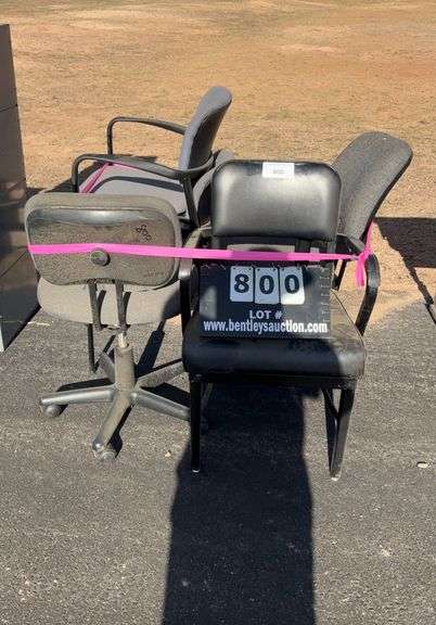 LOT: 5 CASTERED & NON-CASTERED CHAIRS - Bentley & Associates, LLC