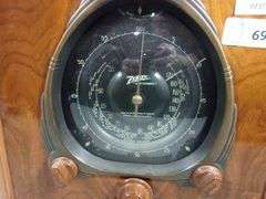 ZENITH SHUTTER DIAL RADIO - Bentley & Associates, LLC