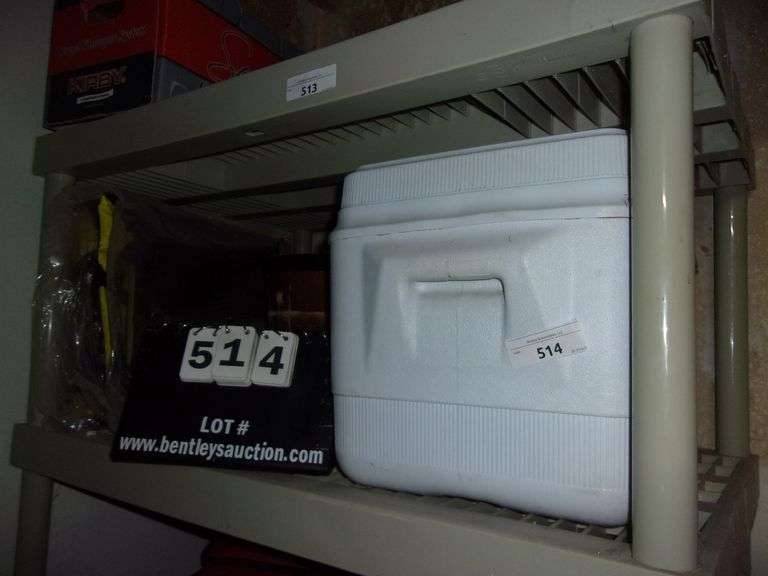 CONTENTS OF SHELF: RUBERMAID 8.5 GALLON COOLER, ARTIC ZONE SHELL COOLER ...