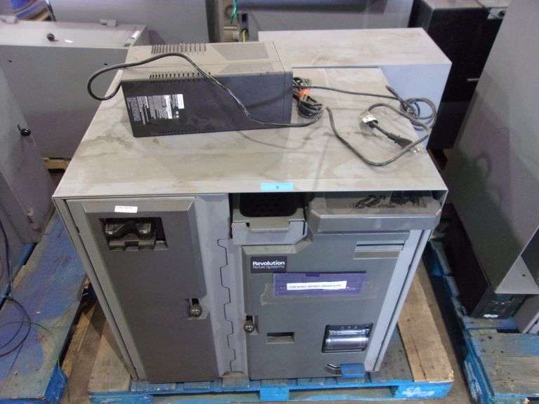 REVOLUTION RETAIL SYSTEMS QUANTUM CASH STORAGE VAULT SAFE/MONEY SAFE ...