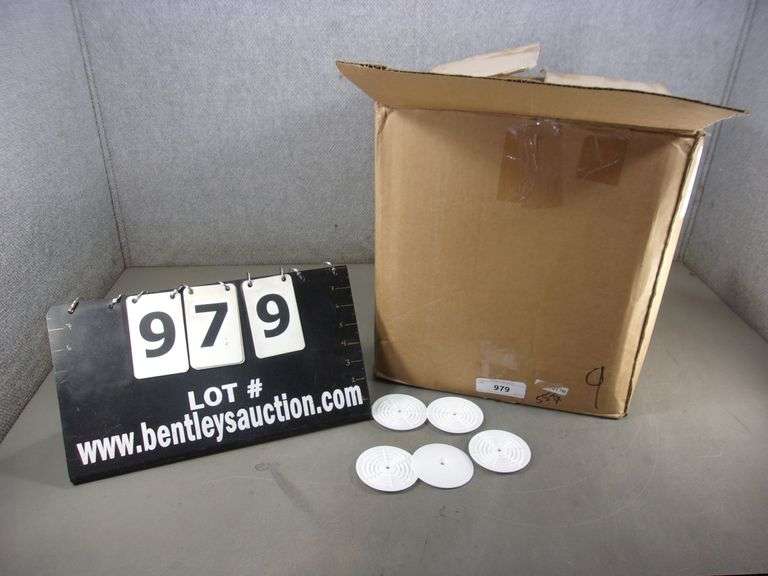 BOX: PEARLWEAVE (QTY 1000) WHITE PLASTIC BASE PLATES - Bentley ...
