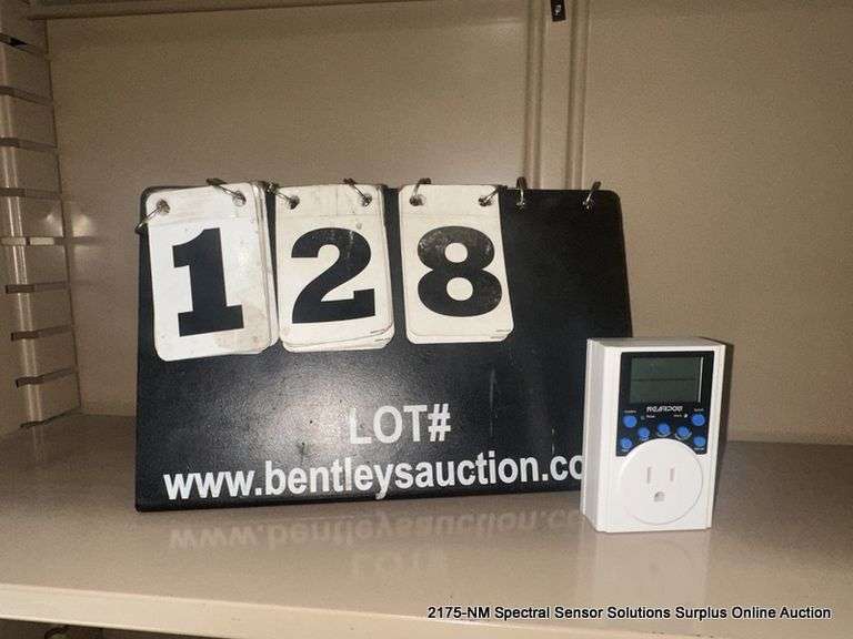 NEARPOW TIMER OUTLET, MODEL: T319 - Bentley & Associates, LLC