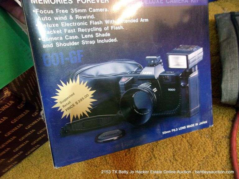 LOT: AKIRA PRO LINE DELUXE CAMERA KIT W/ GRAY BAG - Bentley ...