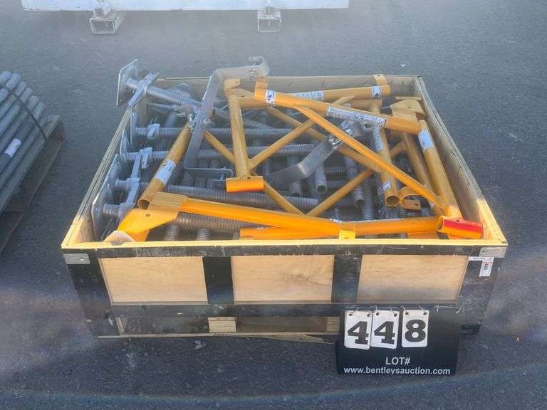 PALLET: 20" SIDE BRACKETS LEVELING FEET FOR SCAFFOLDING - Bentley ...