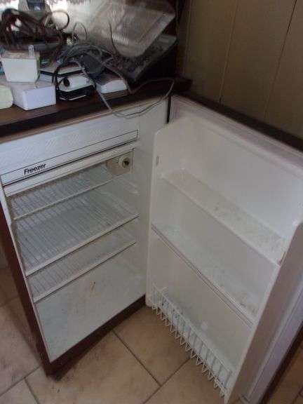 "GOLD STAR" WOOD WRAPPED MINI FRIDGE - Bentley & Associates, LLC