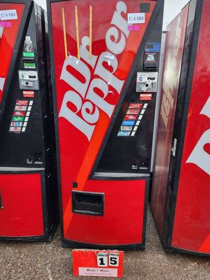 DR. PEPPER VENDING MACHINE MODEL: DNCB276D3/162-6 - Bentley ...