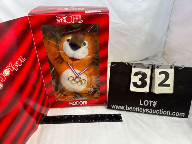 HODORI OLYMPIC MASCOT IN BOX - Bentley & Associates, LLC