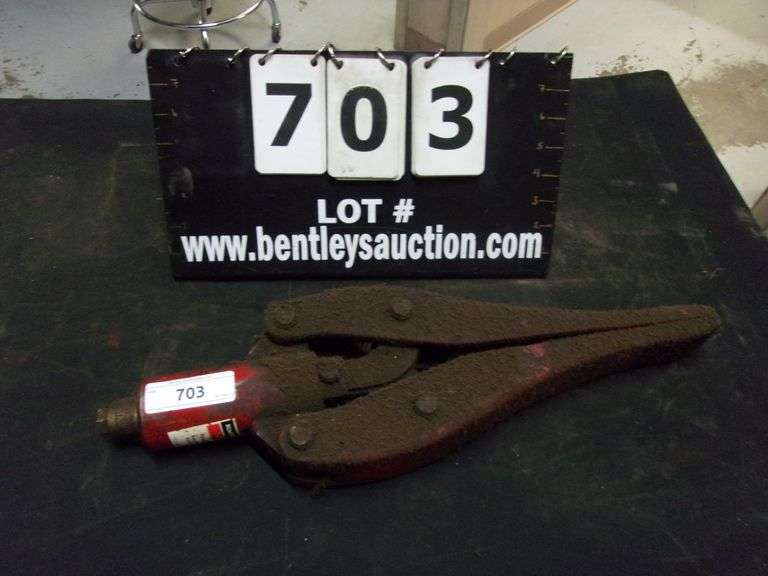 10-TON PORTER POWER WING SPREADER - Bentley & Associates, LLC