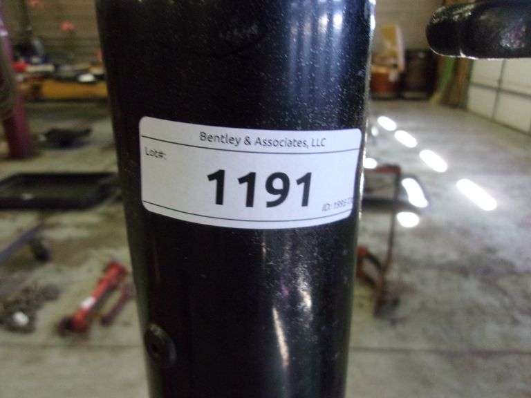 TORIN BIG RED JACK- 8-TON CAPACITY, AIR HYDRAULIC LONG RAM JACK ...