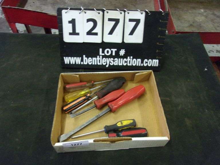 BOX: ASSORTED SCREW DRIVERS & HANDLED PRY BAR/CROWBAR - Bentley ...