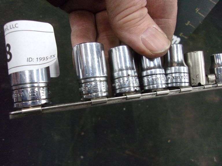 LOT: (8) INVERTED TORQUE SOCKETS - Bentley & Associates, LLC