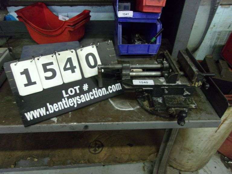 JACOB BLACK METAL TABLE, MOUNTED, HAND CRANK CLAMP - Bentley ...