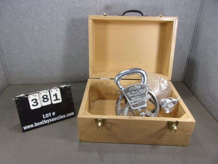 WOOD BOX: CAVINS DEPTH METER, S/N: 5307 - Bentley & Associates, LLC