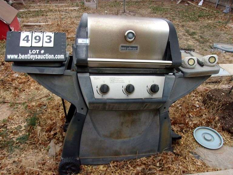 BBQ GRILLWARE PROPANE GRILL - DAMAGED BASE - Bentley & Associates, LLC