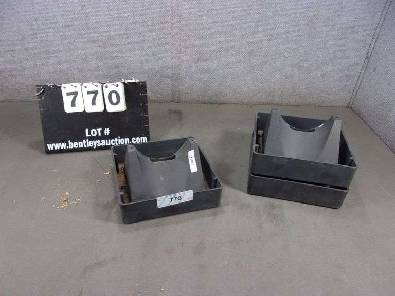 LOT: (3) POLY GAS/WATER PIPE LINE RISER FEET - Bentley & Associates, LLC