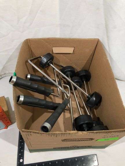 BOX: BADGER PLUG CO ROLLERS - USED, AS IS - Bentley & Associates, LLC