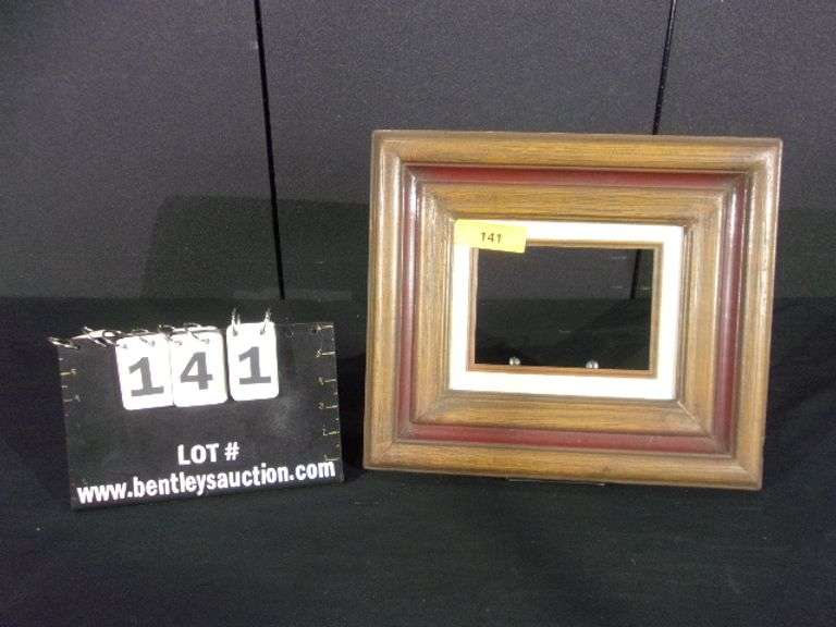 OAK STAINED WOODEN FRAME WITH RED & WHITE LINEN INLAY 15 X 13 - Bentley ...