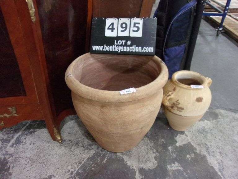 LARGE TAN SUN DRIED TERRACOTTA POT - Bentley & Associates, LLC