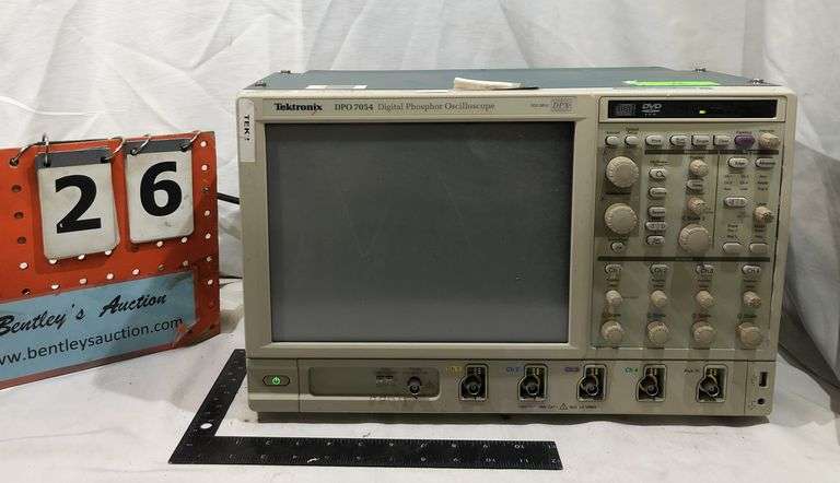 TEKTRONIX DPO 7054 DIGITAL PHOSPHOR OSCILLOSCOPE - Bentley & Associates ...